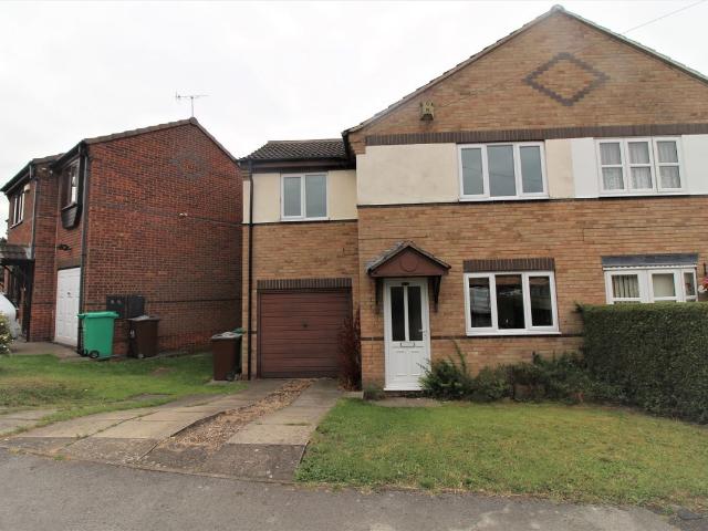 Britannia Avenue, Basford NG6, 3 bed semi detached house to rent, £1,050 pcm | PrimeLocation
