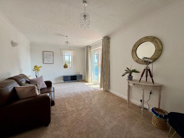 Britannia Drive, Ashton On Ribble PR2, 2 bed flat to rent, £950 pcm | PrimeLocation