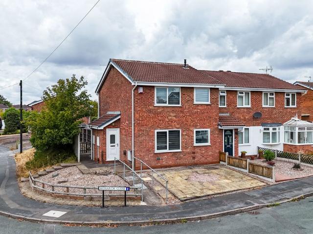 Britannia Drive, Stretton, Burton On Trent, Staffordshire DE13, 1 bed detached house to rent, £750 pcm | PrimeLocation