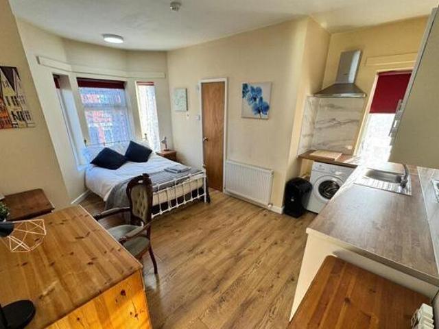 Britannia Street, Ensuite,stoke, 1 Bedroom End