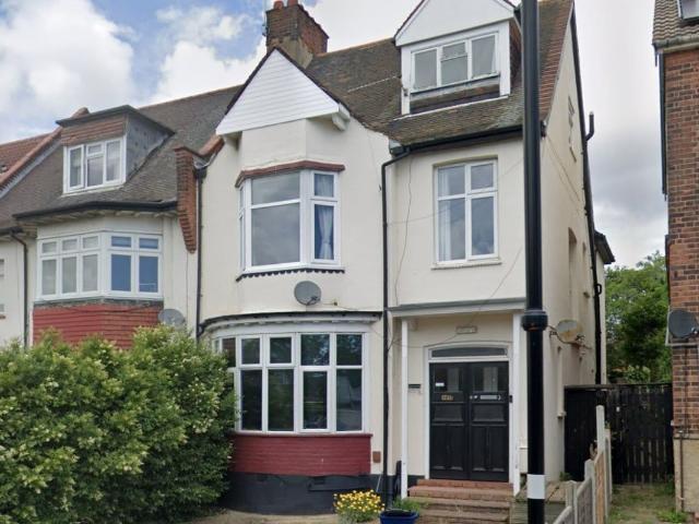Britannia Road, Westcliff On Sea SS0, 1 bed flat to rent, £850 pcm | PrimeLocation