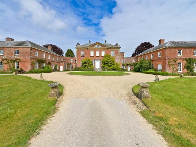 Britwell House, Britwell Salome. 2 bed apartment to rent £2,000 pcm £462 pw