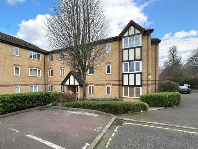 Britton Close, London, 1 Bedroom Flat
