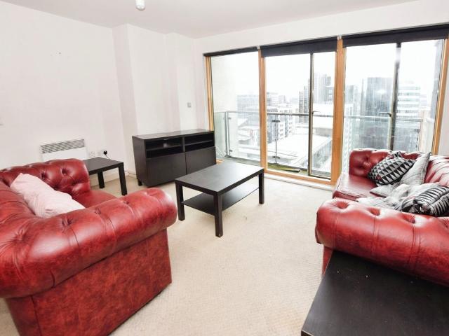 Britton House, Lord Street, Green Quarter, Manchester M4, 2 bed flat to rent, £1,400 pcm | PrimeLocation