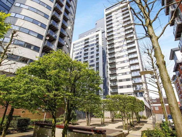 Britton House, 21 Lord Street. 2 bed flat to rent £1,235 pcm £285 pw