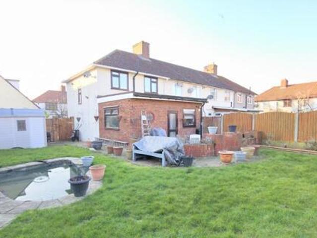 Brittain Road, Dagenham, 3 Bedroom End