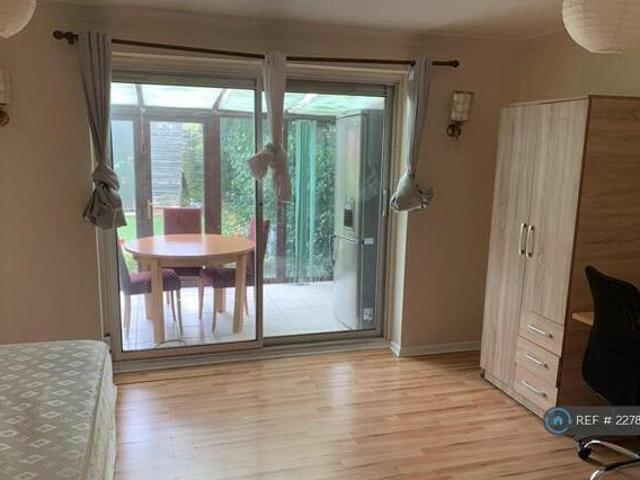 Brittania Crescent, Bristol, 3 Bedroom Terraced