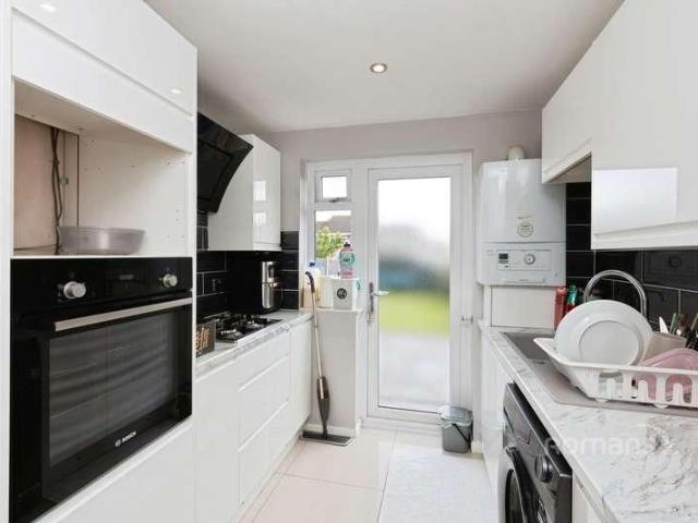 Britten Road, Basingstoke, RG22