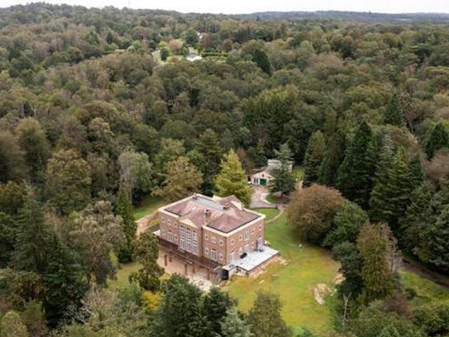 Brittenden Lane, Waldron, 9 Bedroom Detached