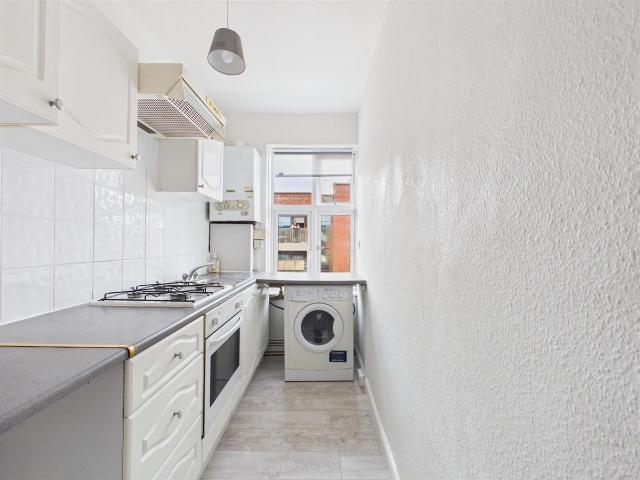Brixton Hill, London SW2, 1 bed flat to rent, £1,700 pcm | PrimeLocation