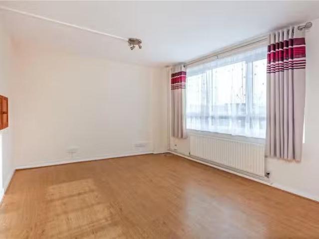 Brixton Hill, London, SW2 1HZ
