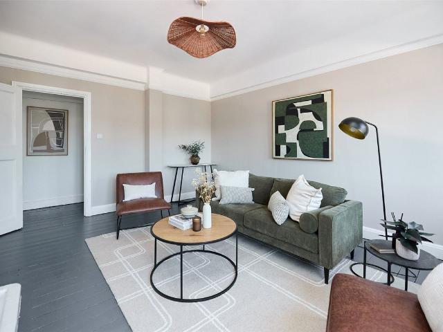 Brixton Hill, London SW2, 3 bed flat to rent, £4,200 pcm | PrimeLocation