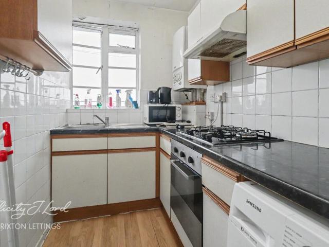 Brixton Hill, LONDON 1 bed flat to rent £1,900 pcm £438 pw