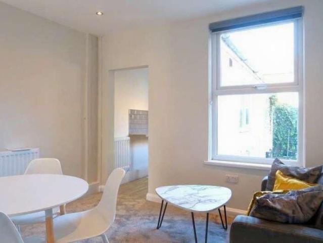 Brixton Road / Bed / Cosy Student Home, NG7