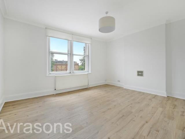 Brixton Road, London SW9, 4 bed flat to rent, £4,500 pcm | PrimeLocation