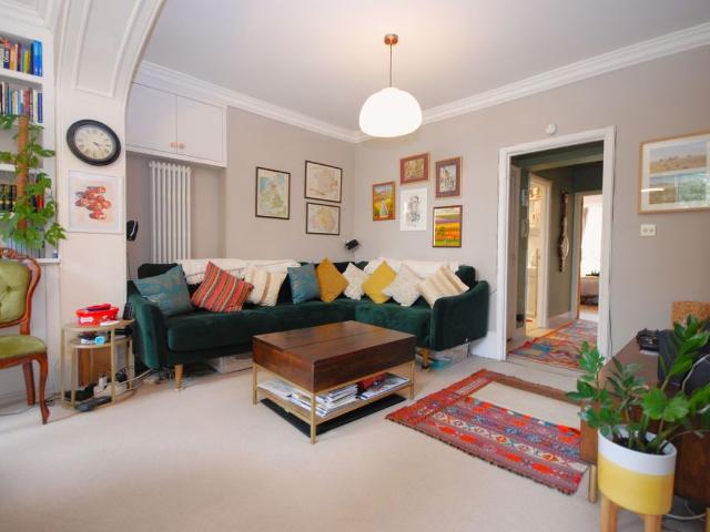 Brixton Road, London SW9, 2 bed flat to rent, £2,550 pcm | PrimeLocation