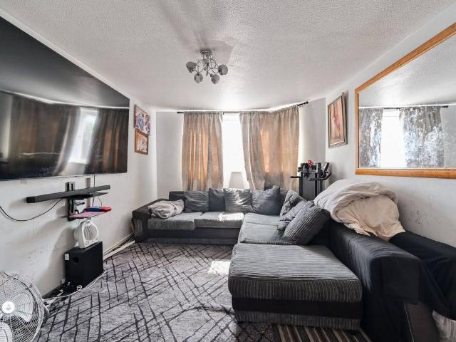 Brixton Road SW9, Oval, London, 1 bed flat to rent, £2,000 pcm | PrimeLocation