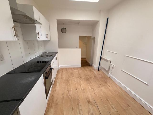 Brixton Road SW9, 1 bed flat to rent, £1,300 pcm | PrimeLocation