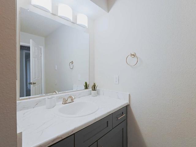 Brixton 2 Bedroom Apartment for Rent at 2555 Ne Loop 410, San Antonio, TX 78217