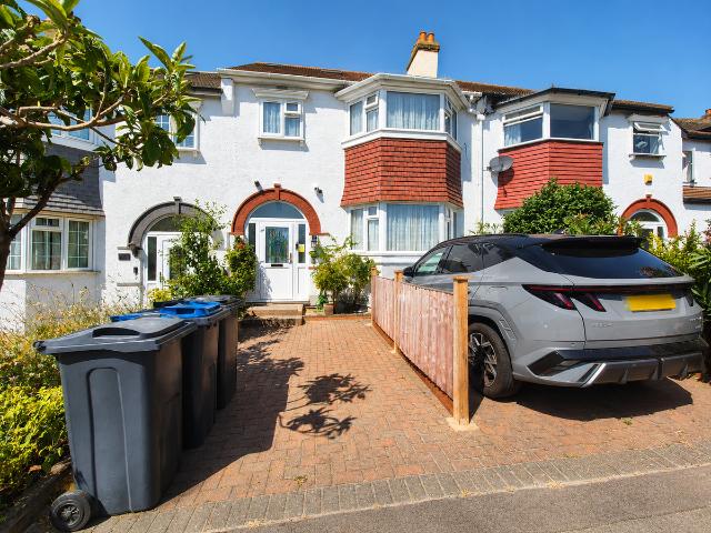 Briar Avenue, Norbury SW16, 1 bed flat to rent, £1,500 pcm | PrimeLocation
