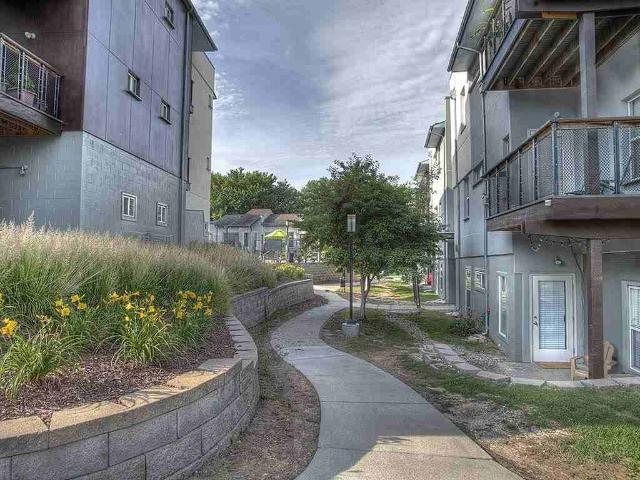 Briar Hills 2 Bedroom Apartment for Rent at 17010 Hawthorne Plz, Omaha, NE 68118