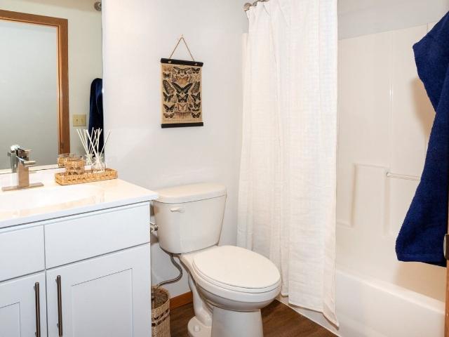 BRIARCLIFF APARTMENTS 2 Bedroom Apartment for Rent at 115 East Ave, Mahtomedi, MN 55115