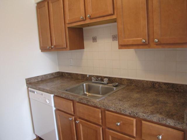 Briardale Commons 2 Bedroom Apartment for Rent at 681 Babbitt Rd, Euclid, OH 44123