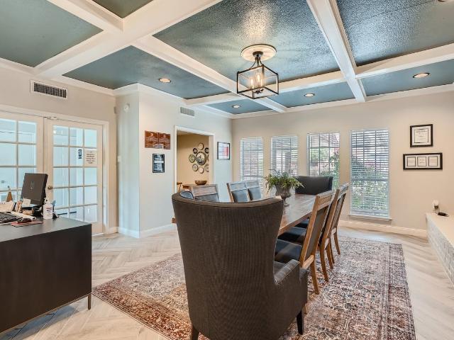 Briarwest 2 Bedroom Apartment for Rent at 2010 Winrock Blvd, Houston, TX 77057 Great Uptown