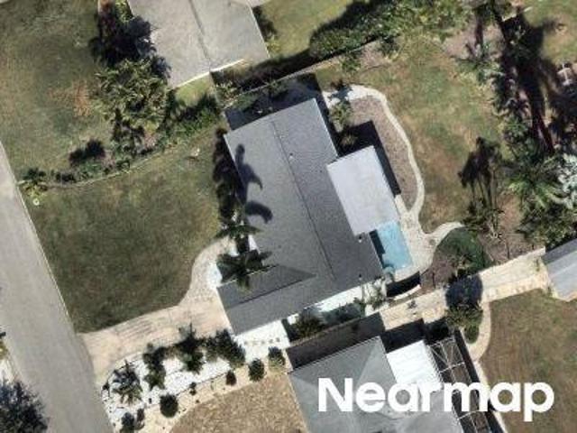 Briarwood Ave