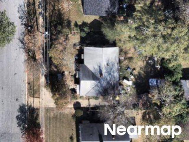 Briarwood Ave