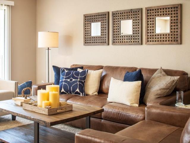 Briarwood by Broadmoor 2 Bedroom Apartment for Rent at 9434 U Ct, Omaha, NE 68127
