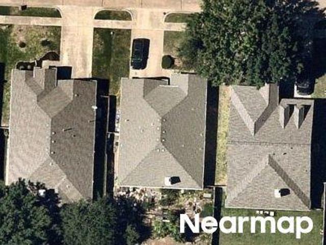Briarwood Dr