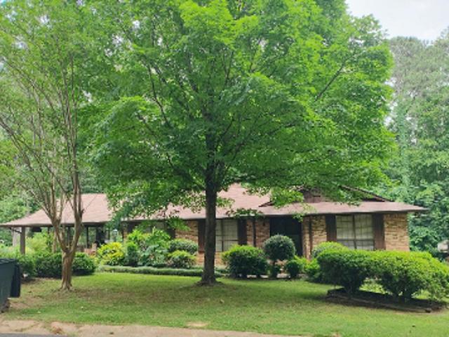 Briarwood Dr