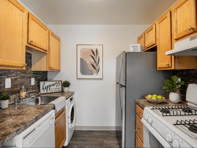 Briarwood Place Apartment Homes 3 Bedroom Apartment for Rent at 8800 Hunting Ln, South Laurel, MD 20708 South Laurel