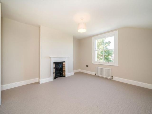 Briarwood Road, SW4, London
