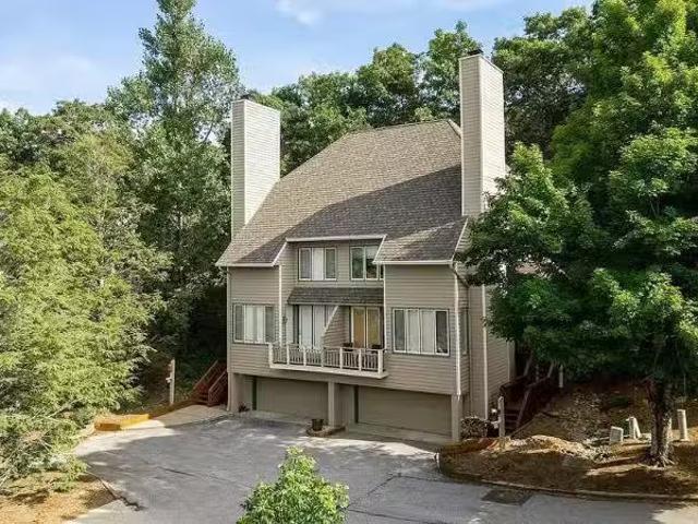 Briarwood, ROSELAND, VA 22967