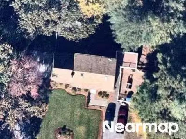 Briarwood Rd