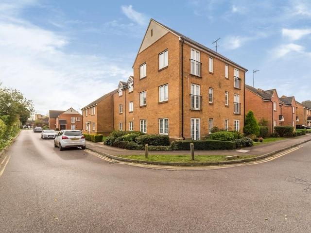 Brick Kiln Road, Stevenage, SG1 2 bed apartment to rent £1,600 pcm £369 pw