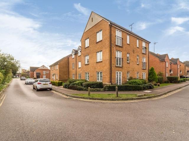 Brick Kiln Road, Stevenage SG1, 2 bed flat to rent, £1,600 pcm | PrimeLocation