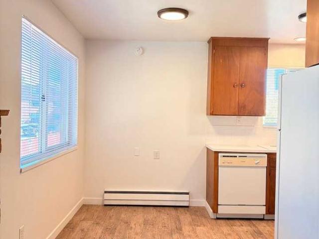 Brick & Mortar 1 Bedroom Apartment for Rent at 520 520 & 524 NE 112th St Seattle, WA 98125 Lake City