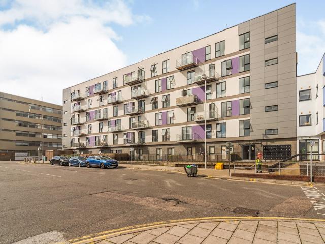 Brickdale House, Stevenage SG1, 2 bed flat to rent, £1,350 pcm | PrimeLocation