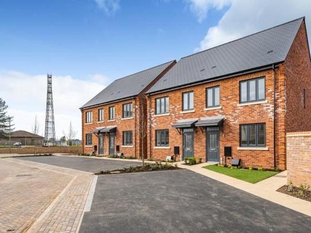 Brickett Close, Upper Heyford, Bicester OX25, 3 bed semi detached house to rent, £1,720 pcm | PrimeLocation