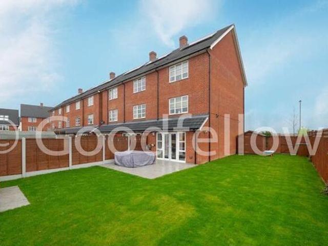 Brickfield Road, Mitcham, 4 Bedroom End