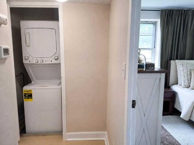 Brickline Apartments 2 Bedroom Apartment for Rent at 8650 Kingsbridge Dr, University City, MO 63132 University City