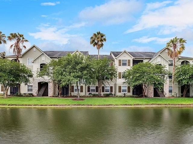 Brickstone Maitland Summit Apartments 2 Bedroom Apartment for Rent at 9000 Summit Centre Way, Orlando, FL 32810