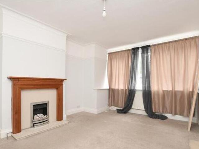 Brickwood Road, Croydon, 3 Bedroom Semi detached