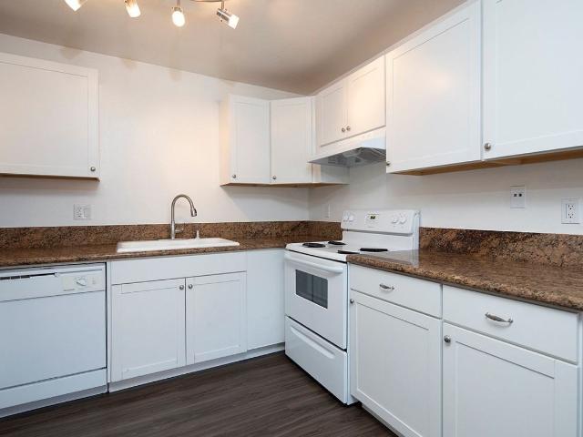 Bridgeview Apartments 2 Bedroom Apartment for Rent at 2925 Broadway, San Diego, CA 92102 Golden Hill