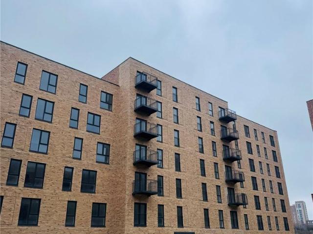 Bridgewater Wharf Block B, 257. 3 bed flat to rent £1,395 pcm £322 pw