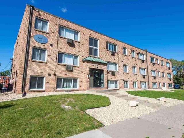 Bridgewater Crossings 1 Bedroom Apartment for Rent at 2107 21st Ave S, Minneapolis, MN 55404 Seward