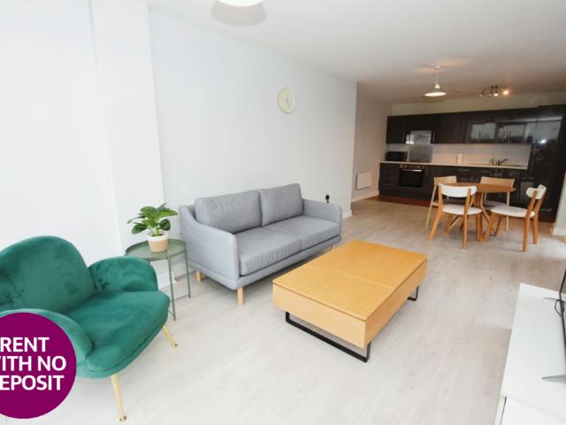 Bridgewater Gate, Woden Street. 3 bed flat to rent £1,800 pcm £415 pw